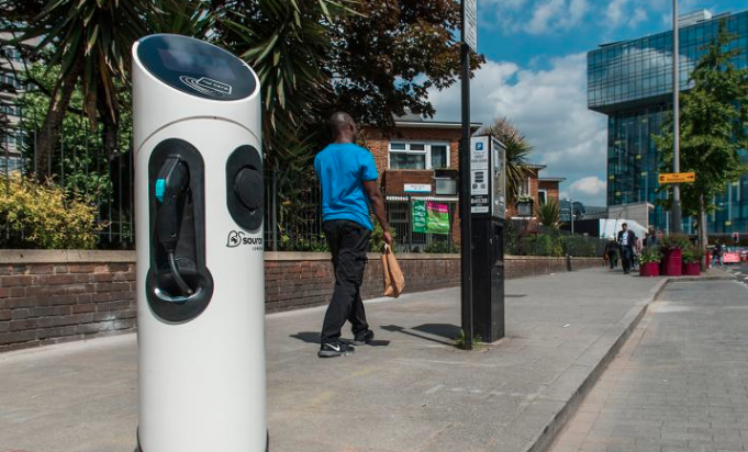 Total sempre più elettrica: acquisita Source London - Vaielettrico