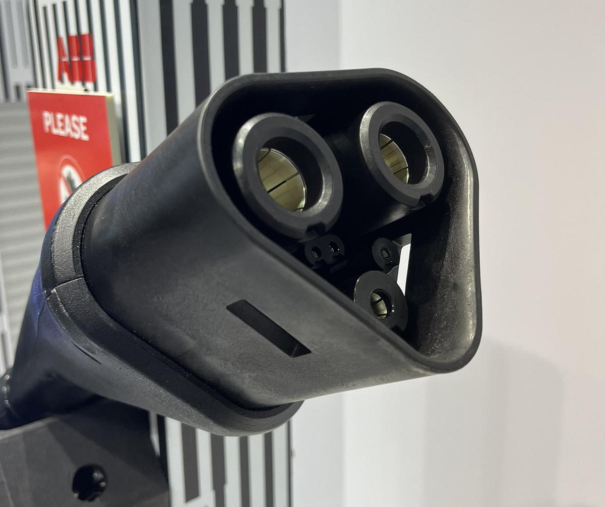 Ricarica a un MW: è il killer dei camion all'idrogeno - Vaielettrico