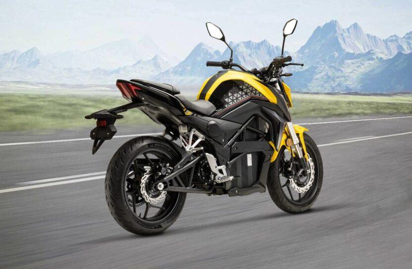 Hurba Zefiro. Moto elettrica da 11 kW con batterie semi-solide