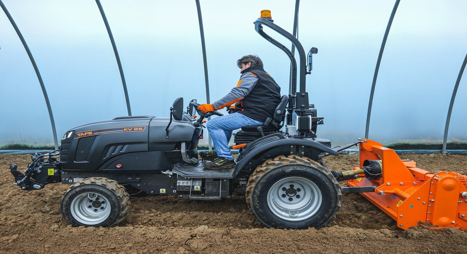 E' pronto EV28, il trattore elettrico di Tafe